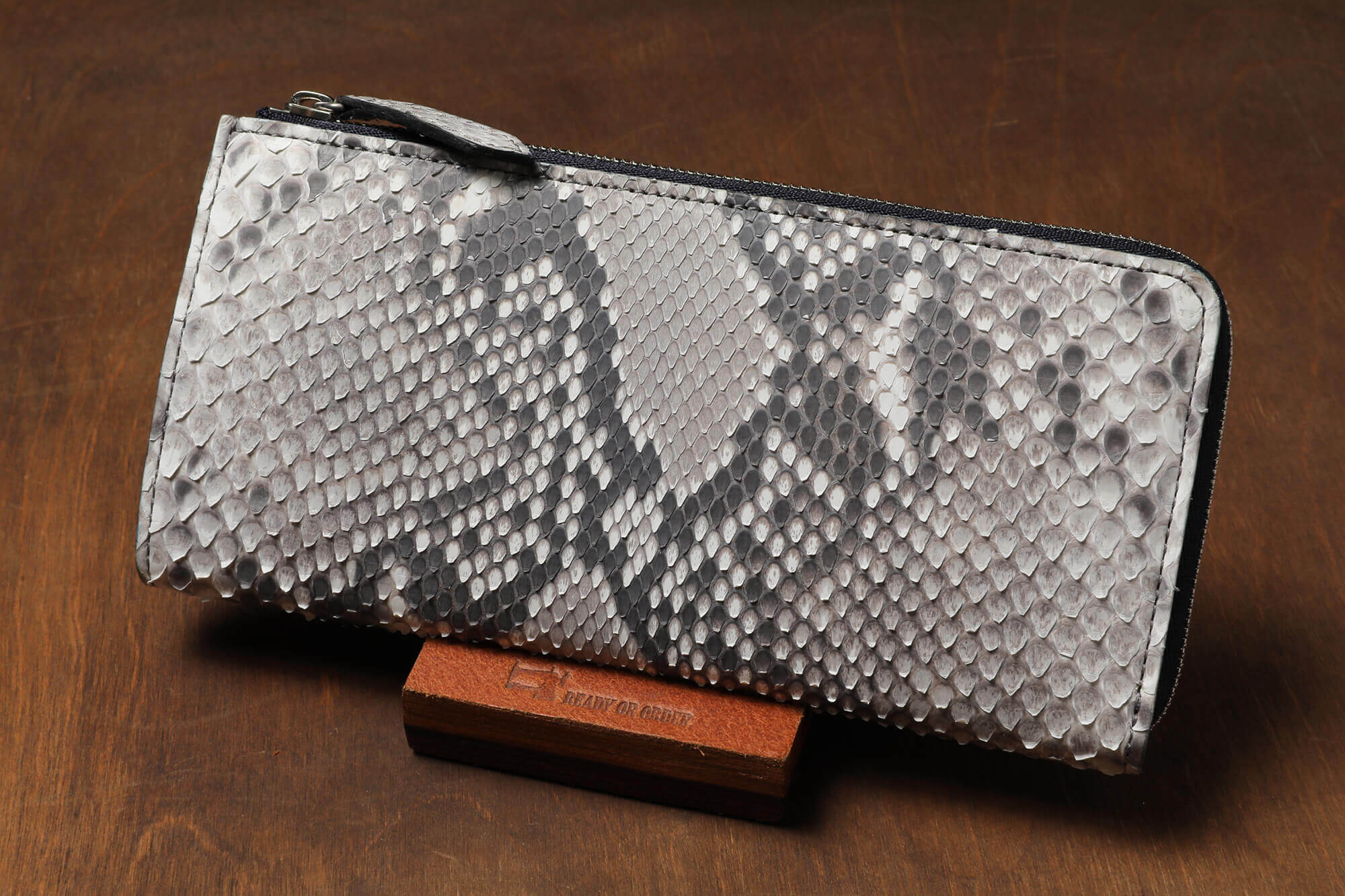 MOTHER ZERO(薄型L字ファスナー長財布)EXO-オリジナルノベルティプレゼント- | READY OR ORDER